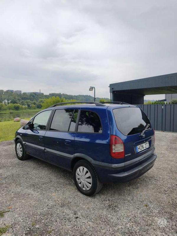 Blue Opel Zafira 2003 in Kaunas, with an engine capacity of 2.00 L and mileage of 315 thousand km for 790 €, photo 4 on AUTOMOTO.COM.LV