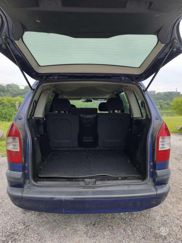 Blue Opel Zafira 2003 in Kaunas, with an engine capacity of 2.00 L and mileage of 315 thousand km for 790 €, photo 5 on AUTOMOTO.COM.LV