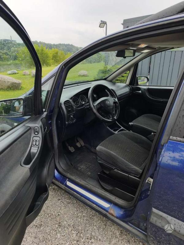 Blue Opel Zafira 2003 in Kaunas, with an engine capacity of 2.00 L and mileage of 315 thousand km for 790 €, photo 10 on AUTOMOTO.COM.LV