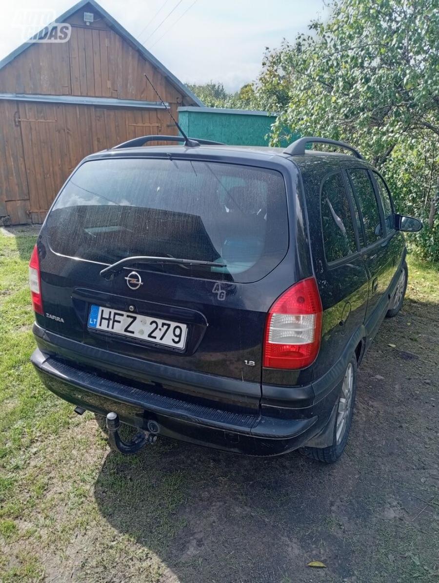 Zils Opel Zafira 2003 Zarasai, ar dzinēja tilpumu 1.80 L un nobraukumu 385 tūkst. km par 900 €, foto 5 vietnē AUTOMOTO.COM.LV