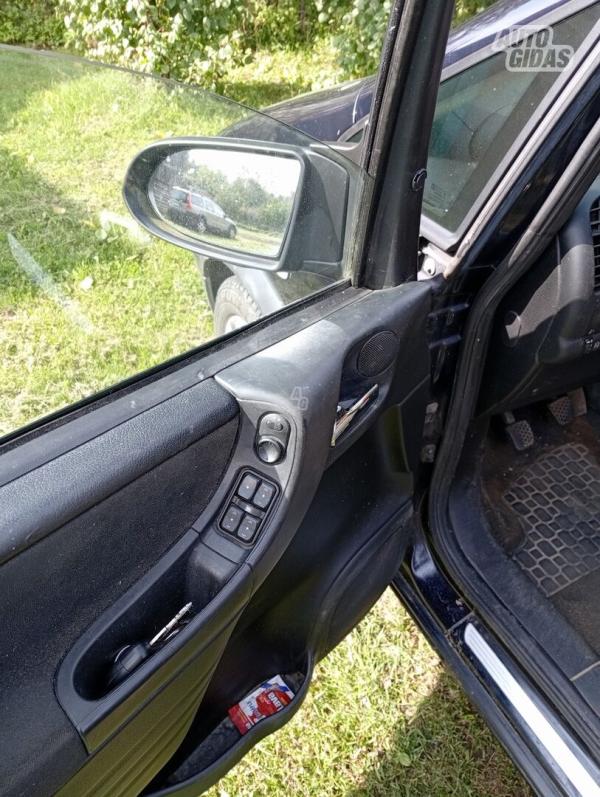 Opel Zafira 2003 Zarasai vietnÄ Zils Opel Zafira 2003 Zarasai, ar dzinÄja tilpumu 1.80 L un nobraukumu 385 tÅ«kst. km par 900 ā¬, foto 7 vietnÄ AUTOMOTO.COM.LV