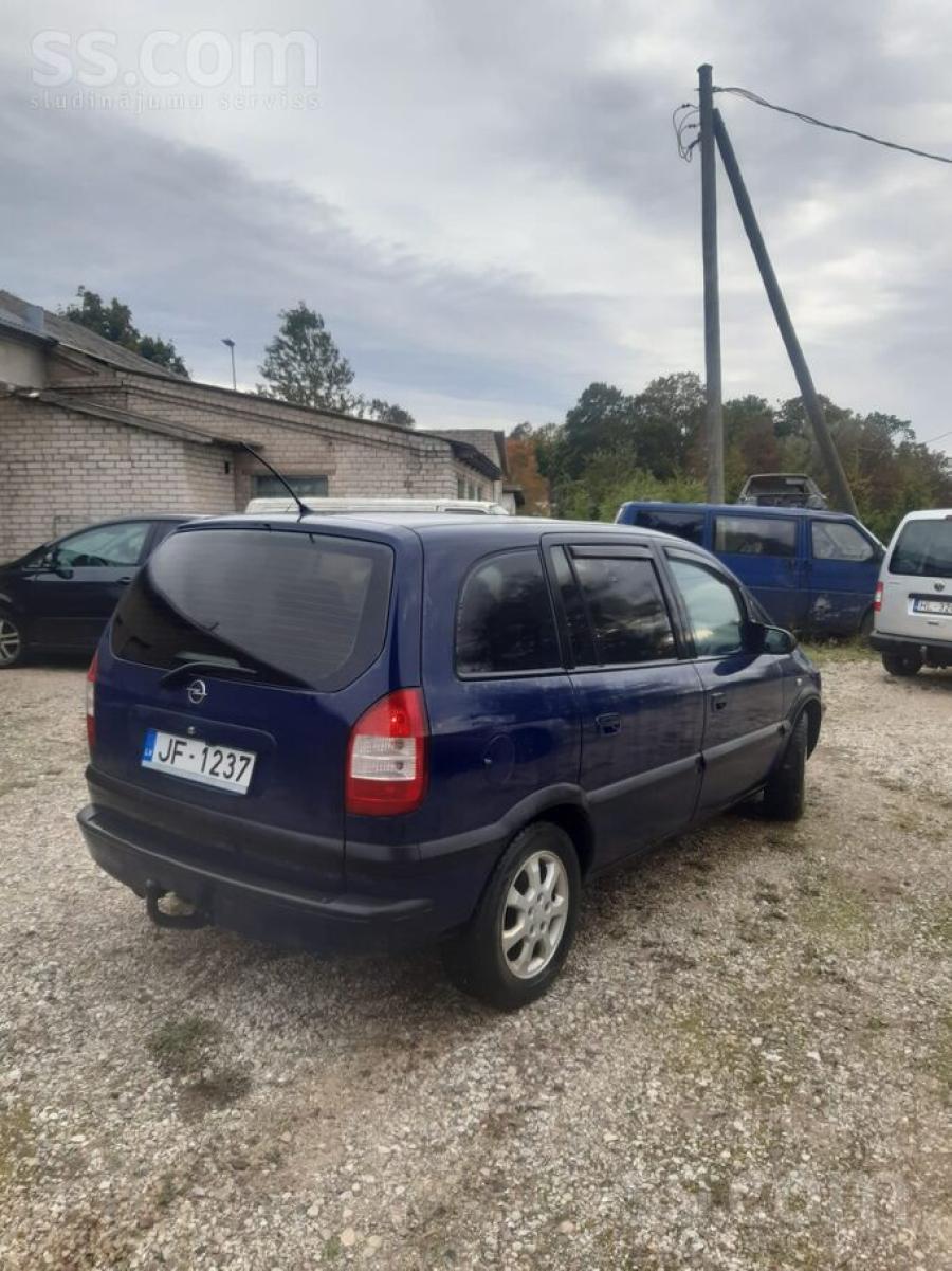 Blue Opel Zafira 2003 in Tukums, with an engine capacity of 2.20 L and mileage of 0 thousand km for 1500 €, photo 5 on AUTOMOTO.COM.LV