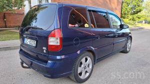Blue Opel Zafira 2004 in Daugavpils, with an engine capacity of 2.20 L and mileage of 312 thousand km for 11500 €, photo 8 on AUTOMOTO.COM.LV