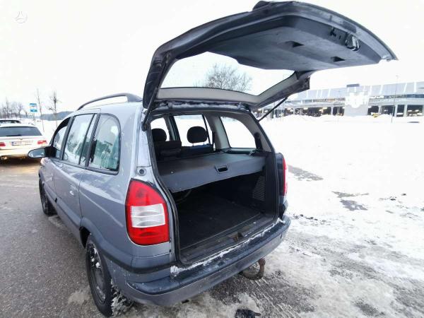 Zils Opel Zafira 2004 Viļņa, ar dzinēja tilpumu 2.00 L un nobraukumu 296 tūkst. km par 600 €, foto 6 vietnē AUTOMOTO.COM.LV