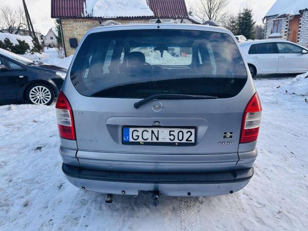 Blue Opel Zafira 2004 in Raseiniai, with an engine capacity of 2.00 L and mileage of 298 thousand km for 1100 €, photo 5 on AUTOMOTO.COM.LV