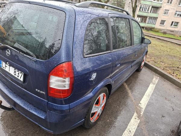 Zils Opel Zafira 2004 Viļņa, ar dzinēja tilpumu 2.20 L un nobraukumu 224 tūkst. km par 820 €, foto 7 vietnē AUTOMOTO.COM.LV
