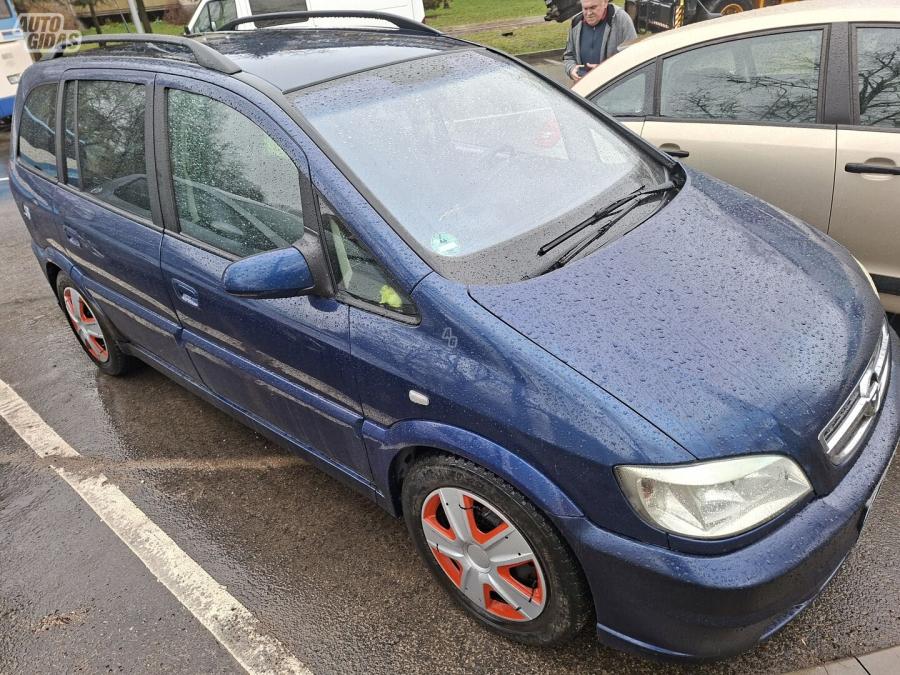Zils Opel Zafira 2004 Viļņa, ar dzinēja tilpumu 2.20 L un nobraukumu 224 tūkst. km par 820 €, foto 9 vietnē AUTOMOTO.COM.LV