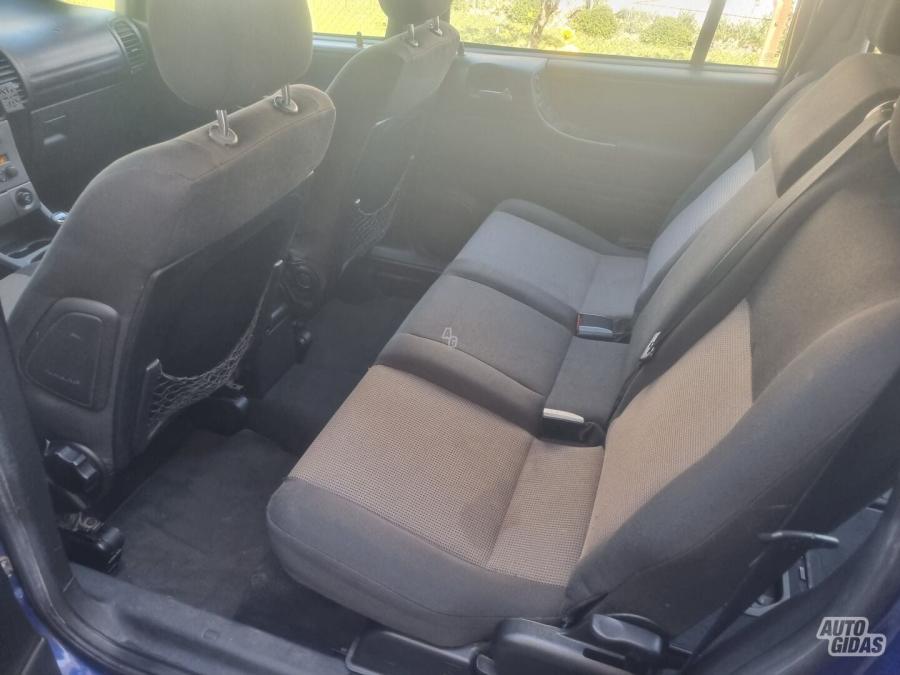 Zils Opel Zafira 2004 Kauņa, ar dzinēja tilpumu 2.20 L un nobraukumu 285 tūkst. km par 1100 €, foto 7 vietnē AUTOMOTO.COM.LV