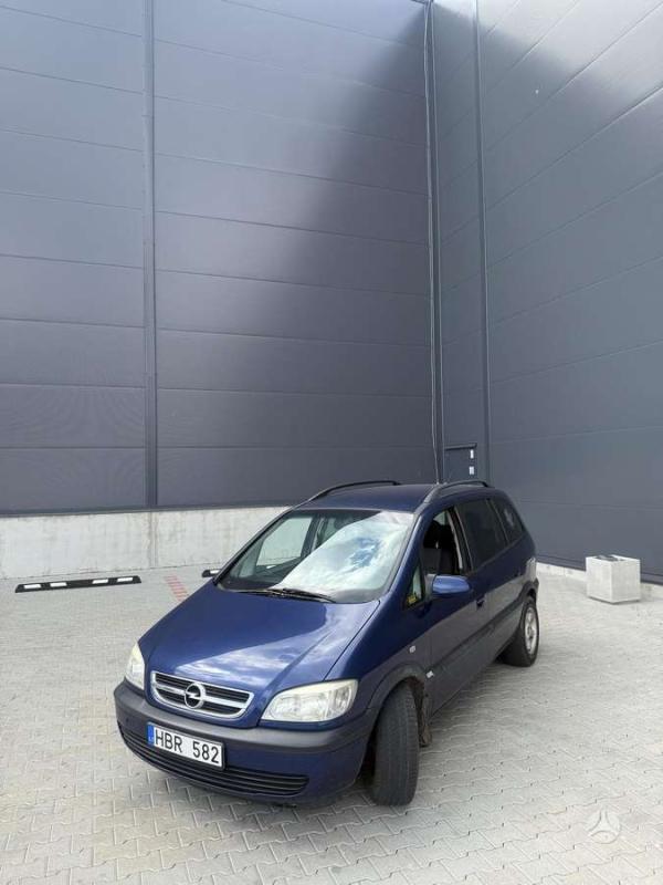 Zils Opel Zafira 2004 Šauļi, ar dzinēja tilpumu 1.60 L un nobraukumu 300 tūkst. km par 1250 €, foto 2 vietnē AUTOMOTO.COM.LV