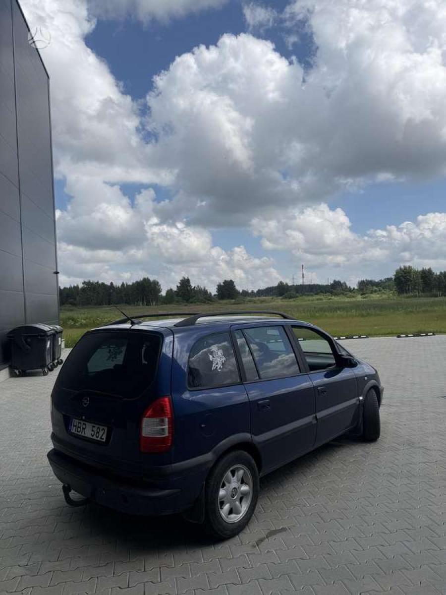 Zils Opel Zafira 2004 Šauļi, ar dzinēja tilpumu 1.60 L un nobraukumu 300 tūkst. km par 1250 €, foto 4 vietnē AUTOMOTO.COM.LV