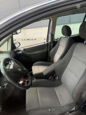 Zils Opel Zafira 2004 Šauļi, ar dzinēja tilpumu 1.60 L un nobraukumu 300 tūkst. km par 1250 €, foto 7 vietnē AUTOMOTO.COM.LV