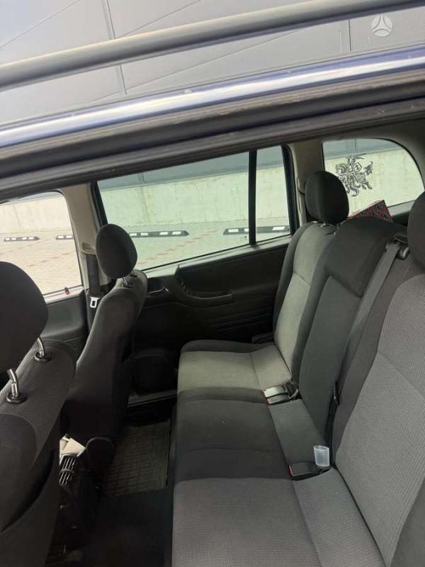 Zils Opel Zafira 2004 Šauļi, ar dzinēja tilpumu 1.60 L un nobraukumu 300 tūkst. km par 1250 €, foto 8 vietnē AUTOMOTO.COM.LV