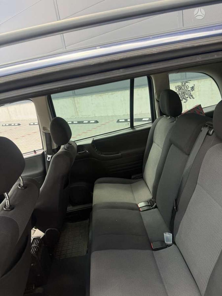 Zils Opel Zafira 2004 Šauļi, ar dzinēja tilpumu 1.60 L un nobraukumu 300 tūkst. km par 1250 €, foto 9 vietnē AUTOMOTO.COM.LV