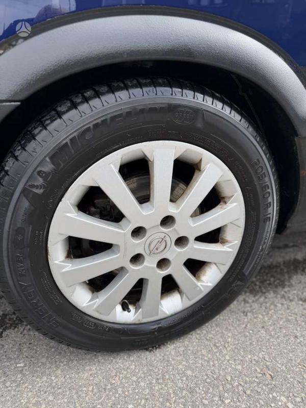 Opel Zafira 2004 Kauņa vietnē Zils Opel Zafira 2004 Kauņa, ar dzinēja tilpumu 2.00 L un nobraukumu 362 tūkst. km par 550 €, foto 4 vietnē AUTOMOTO.COM.LV