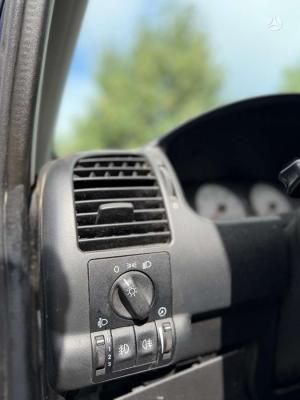 Zils Opel Zafira 2004 Kauņa, ar dzinēja tilpumu 2.00 L un nobraukumu 362 tūkst. km par 550 €, foto 17 vietnē AUTOMOTO.COM.LV