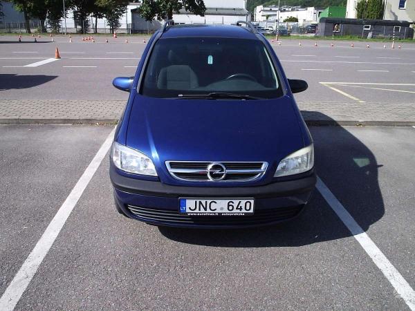 Blue Opel Zafira 2004 in Kaunas, with an engine capacity of 1.80 L and mileage of 206 thousand km for 490 €, photo 1 on AUTOMOTO.COM.LV