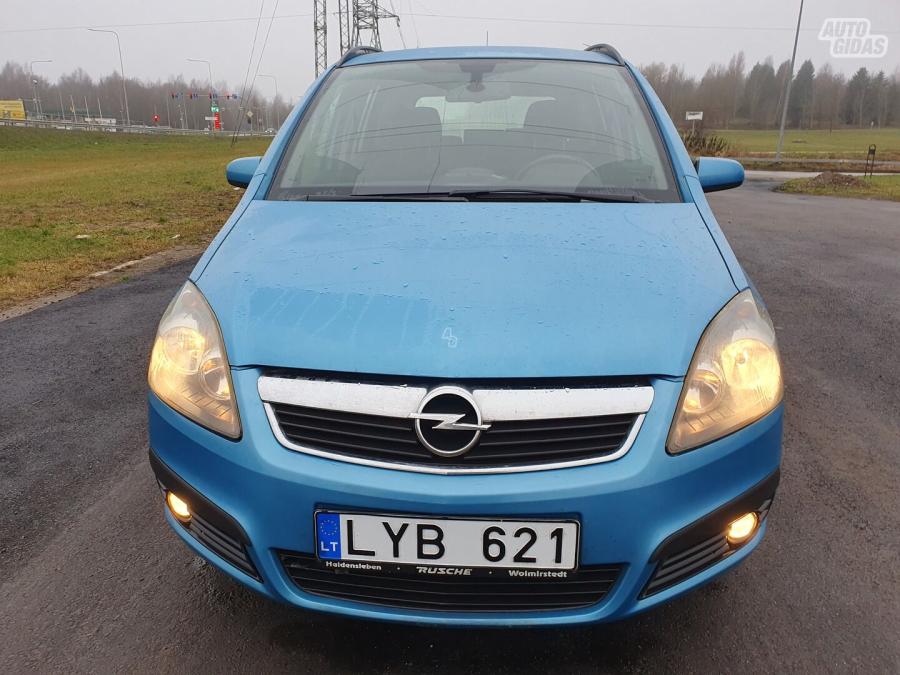 Blue Opel Zafira 2005 in Siauliai, with an engine capacity of 1.90 L and mileage of 329 thousand km for 1300 €, photo 5 on AUTOMOTO.COM.LV