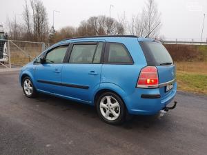 Blue Opel Zafira 2005 in Siauliai, with an engine capacity of 1.90 L and mileage of 329 thousand km for 1300 €, photo 8 on AUTOMOTO.COM.LV