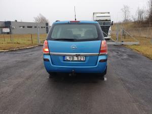 Blue Opel Zafira 2005 in Siauliai, with an engine capacity of 1.90 L and mileage of 329 thousand km for 1300 €, photo 9 on AUTOMOTO.COM.LV