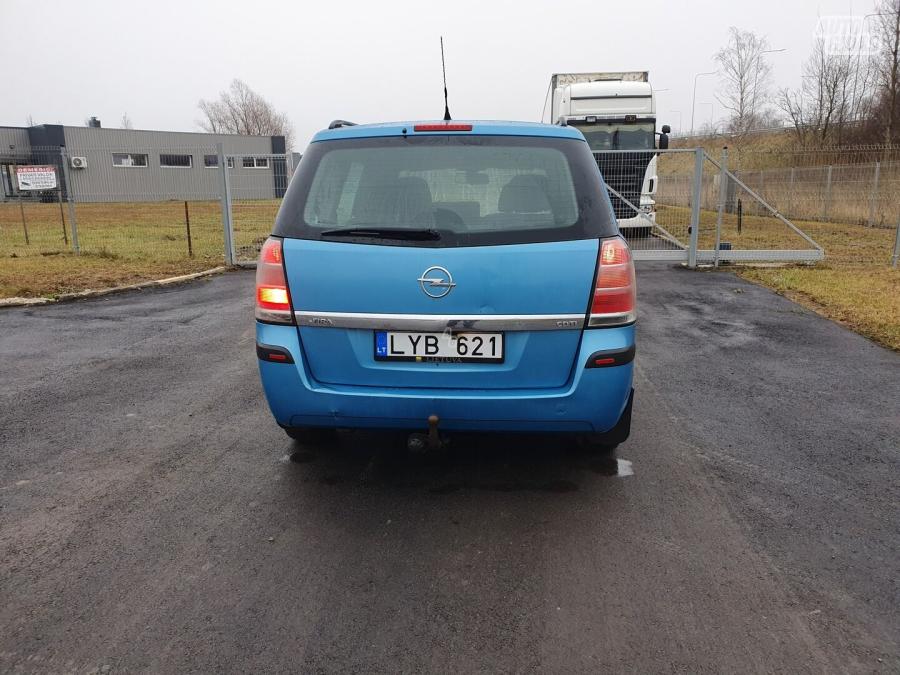 Blue Opel Zafira 2005 in Siauliai, with an engine capacity of 1.90 L and mileage of 329 thousand km for 1300 €, photo 9 on AUTOMOTO.COM.LV