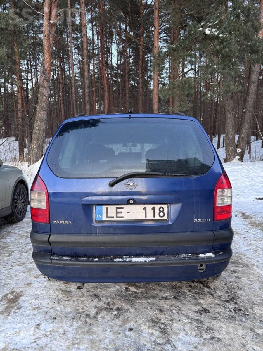 Zils Opel Zafira 2005 Rīga, ar dzinēja tilpumu 2.20 L un nobraukumu 293 tūkst. km par 400 €, foto 4 vietnē AUTOMOTO.COM.LV