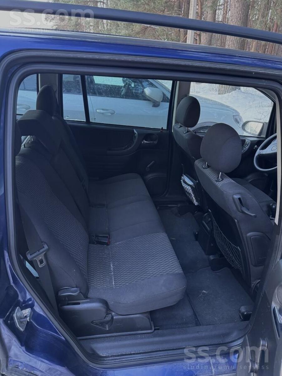 Zils Opel Zafira 2005 Rīga, ar dzinēja tilpumu 2.20 L un nobraukumu 293 tūkst. km par 400 €, foto 7 vietnē AUTOMOTO.COM.LV