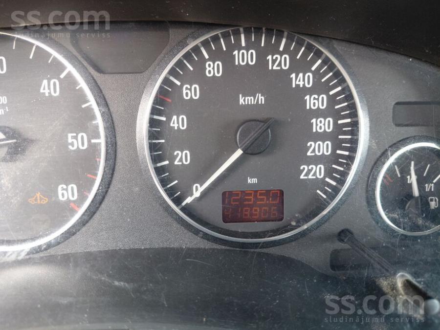 Blue Opel Zafira 2005 in Ogre, with an engine capacity of 2.20 L and mileage of 419 thousand km for 500 €, photo 9 on AUTOMOTO.COM.LV