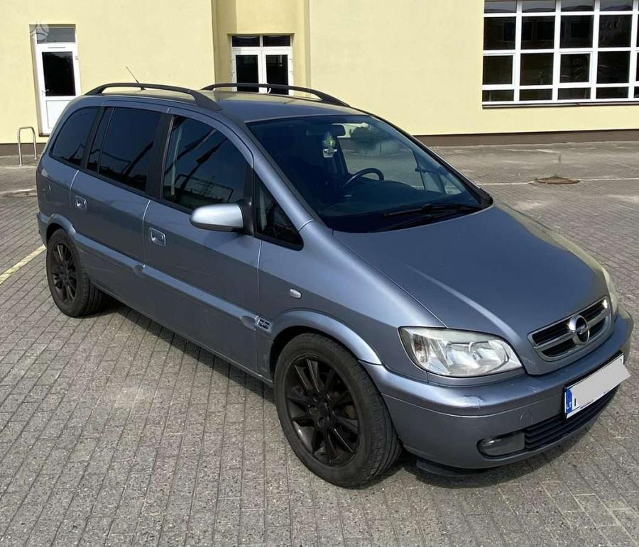 Blue Opel Zafira 2005 in Vilnius, with an engine capacity of 2.17 L and mileage of 300 thousand km for 950 €, photo 1 on AUTOMOTO.COM.LV