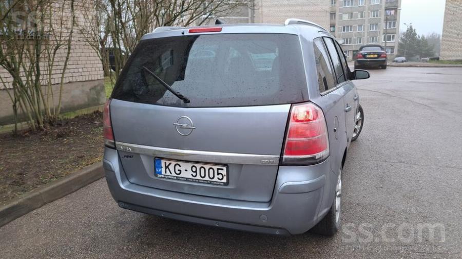 Zils Opel Zafira 2006 Daugavpils, ar dzinēja tilpumu 1.90 L un nobraukumu 310 tūkst. km par 1450 €, foto 4 vietnē AUTOMOTO.COM.LV