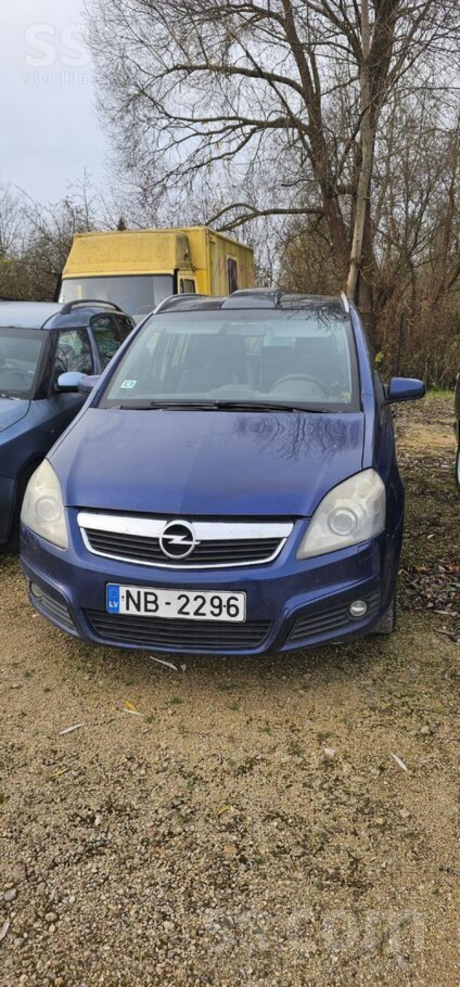 Zils Opel Zafira 2006 Rīga, ar dzinēja tilpumu 1.90 L un nobraukumu 400 tūkst. km par 900 €, foto 2 vietnē AUTOMOTO.COM.LV