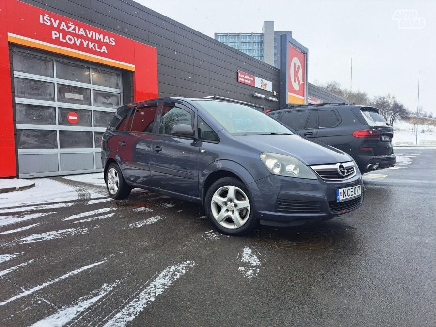 Blue Opel Zafira 2006 in Vilnius, with an engine capacity of 1.80 L and mileage of 302 thousand km for 1850 €, photo 1 on AUTOMOTO.COM.LV