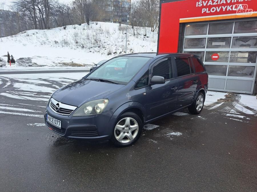 Blue Opel Zafira 2006 in Vilnius, with an engine capacity of 1.80 L and mileage of 302 thousand km for 1850 €, photo 3 on AUTOMOTO.COM.LV