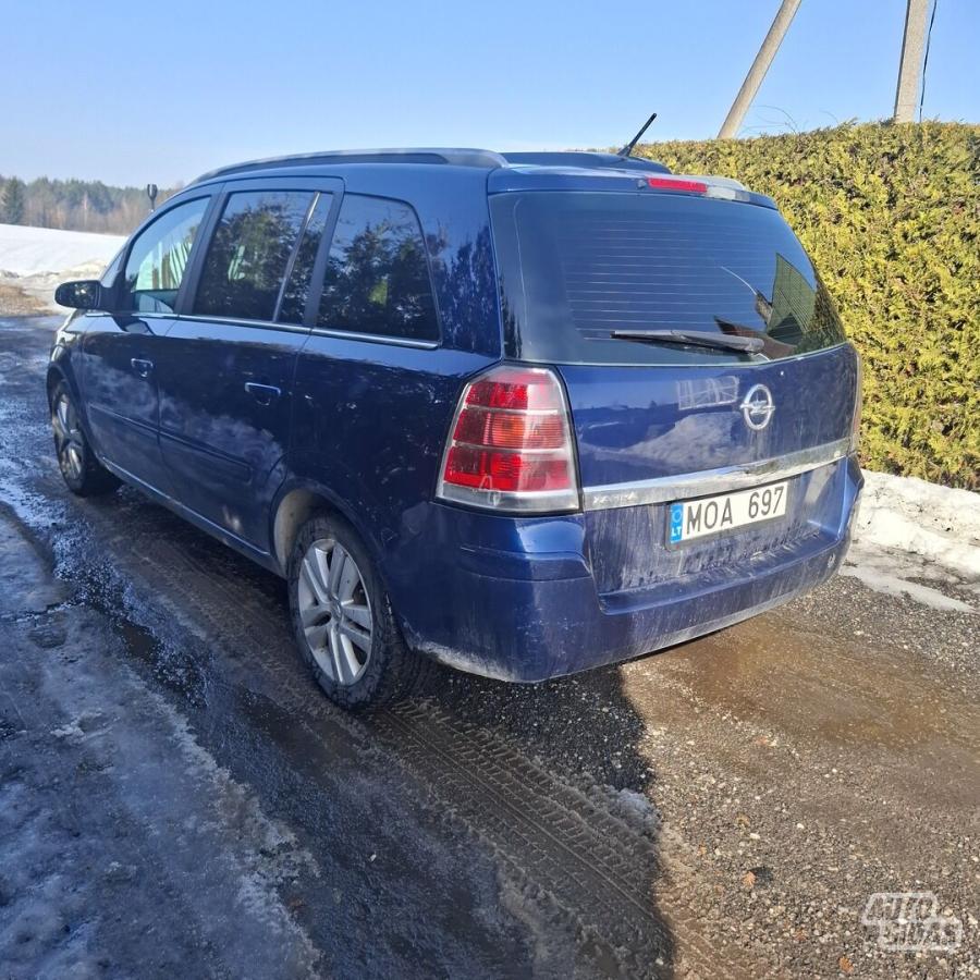 Zils Opel Zafira 2006 Viļņa, ar dzinēja tilpumu 1.80 L un nobraukumu 192 tūkst. km par 1450 €, foto 3 vietnē AUTOMOTO.COM.LV