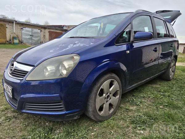 Синий Опель Зафира 2006 в Валмиера, объемом двигателя 1.90 л и пробегом 290 тыс. км за 1200 €, фото 2 на AUTOMOTO.COM.LV