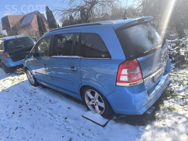 Zils Opel Zafira 2006 Jelgava, ar dzinēja tilpumu 2.00 L un nobraukumu 140 tūkst. km par 4800 €, foto 1 vietnē AUTOMOTO.COM.LV