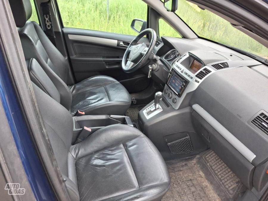Zils Opel Zafira 2006 Mažeikiai, ar dzinēja tilpumu 1.90 L un nobraukumu 266 tūkst. km par 850 €, foto 6 vietnē AUTOMOTO.COM.LV