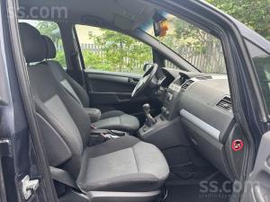 Blue Opel Zafira 2006 in Riga, with an engine capacity of 1.80 L and mileage of 215 thousand km for 2990 €, photo 11 on AUTOMOTO.COM.LV