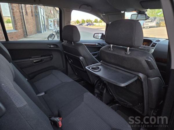 Blue Opel Zafira 2006 in Liepaja, with an engine capacity of 1.90 L and mileage of 313 thousand km for 1600 €, photo 8 on AUTOMOTO.COM.LV