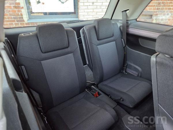 Blue Opel Zafira 2006 in Liepaja, with an engine capacity of 1.90 L and mileage of 313 thousand km for 1600 €, photo 9 on AUTOMOTO.COM.LV
