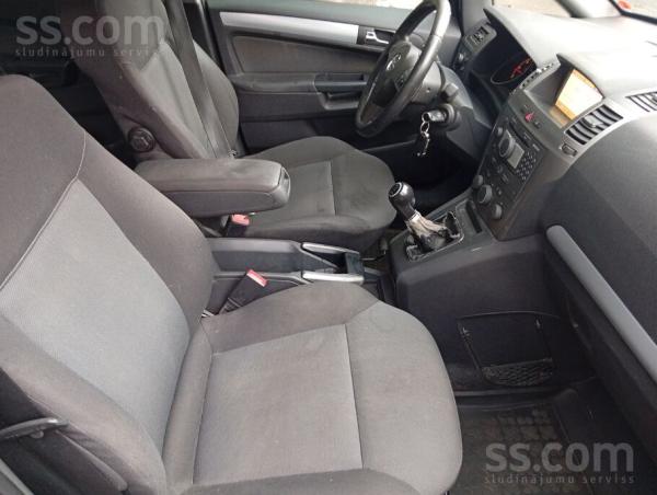 Zils Opel Zafira 2006 Rīga, ar dzinēja tilpumu 1.90 L un nobraukumu 308 tūkst. km par 1050 €, foto 5 vietnē AUTOMOTO.COM.LV