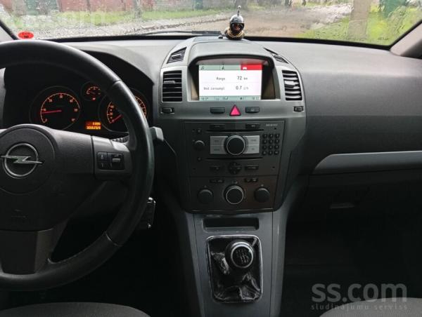 Zils Opel Zafira 2006 Rīga, ar dzinēja tilpumu 1.90 L un nobraukumu 308 tūkst. km par 1050 €, foto 6 vietnē AUTOMOTO.COM.LV