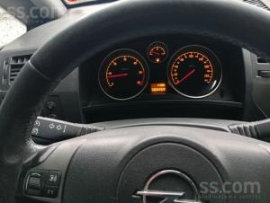 Zils Opel Zafira 2006 Rīga, ar dzinēja tilpumu 1.90 L un nobraukumu 308 tūkst. km par 1050 €, foto 8 vietnē AUTOMOTO.COM.LV