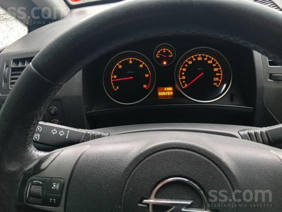 Zils Opel Zafira 2006 Rīga, ar dzinēja tilpumu 1.90 L un nobraukumu 308 tūkst. km par 1050 €, foto 8 vietnē AUTOMOTO.COM.LV