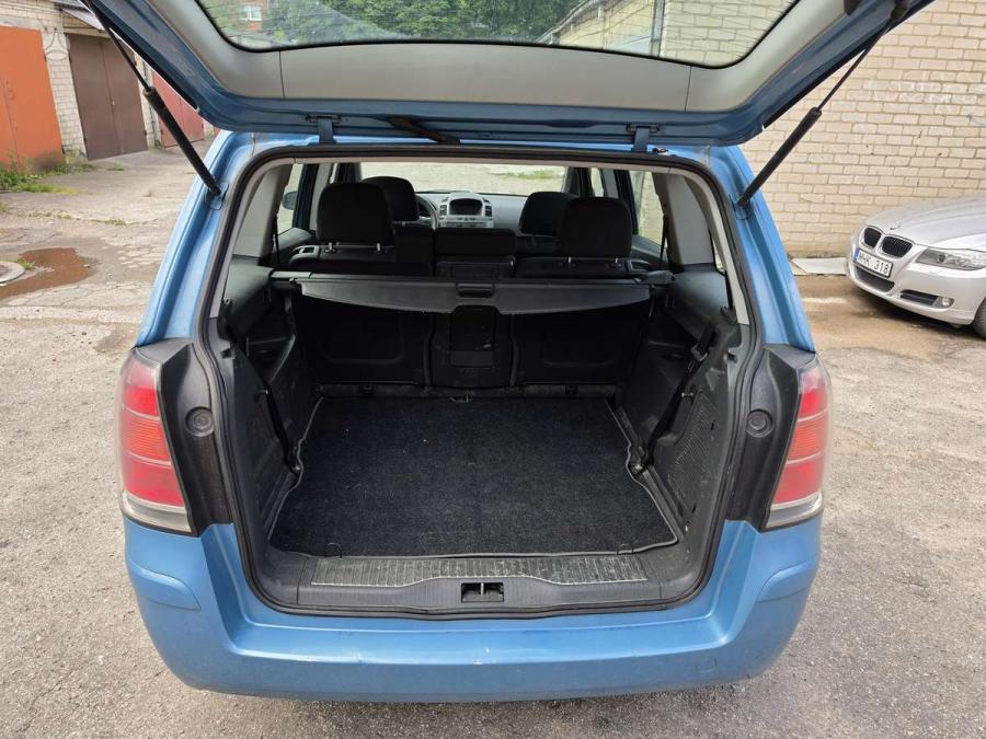 Blue Opel Zafira 2006 in Kaunas, with an engine capacity of 1.91 L and mileage of 315 thousand km for 990 €, photo 11 on AUTOMOTO.COM.LV