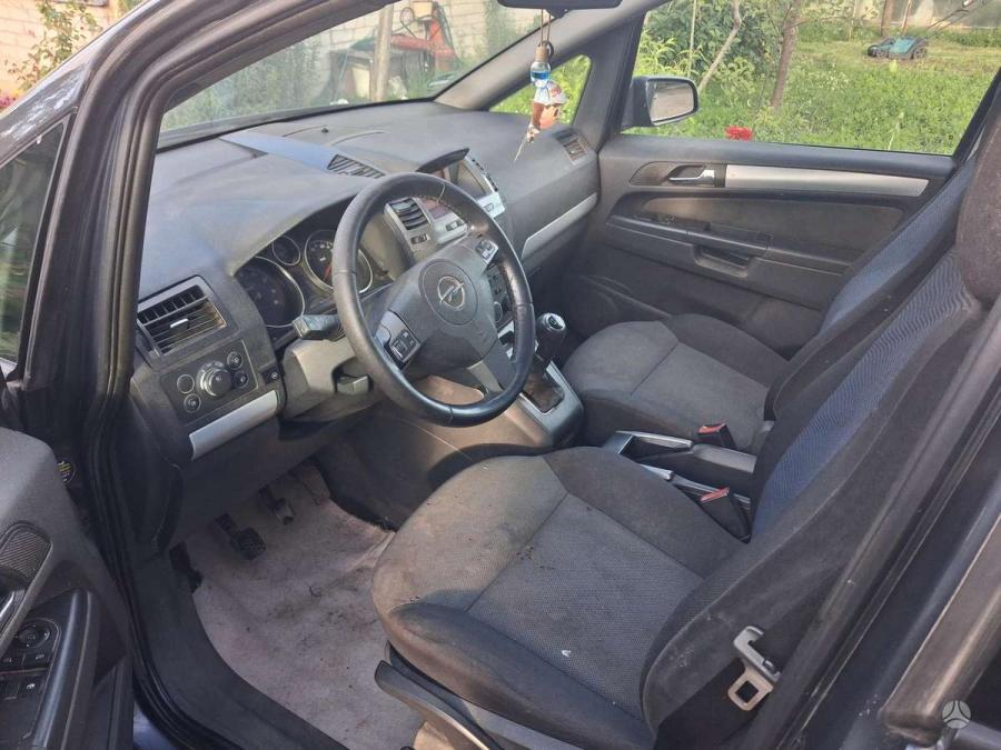 Zils Opel Zafira 2006 Šauļi, ar dzinēja tilpumu 1.80 L un nobraukumu 467 tūkst. km par 999 €, foto 9 vietnē AUTOMOTO.COM.LV