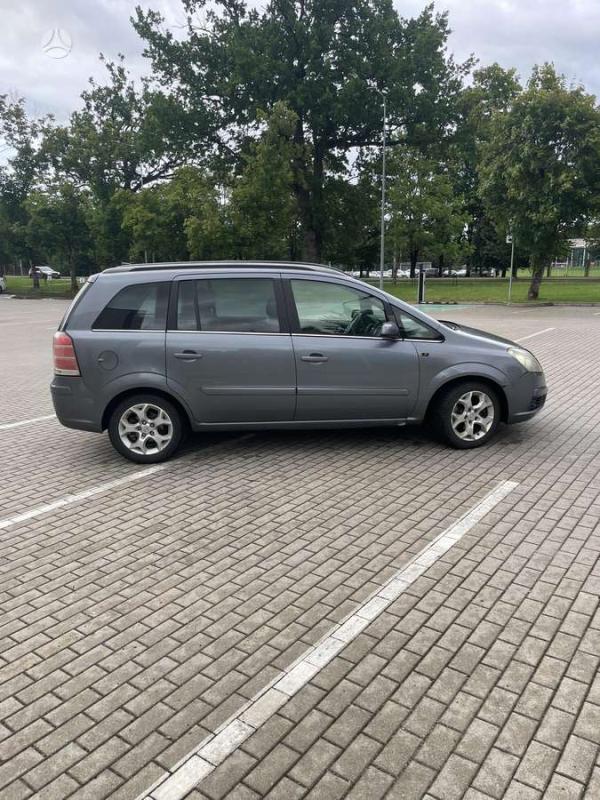 Zils Opel Zafira 2006 Tauragė, ar dzinēja tilpumu 1.91 L un nobraukumu 266 tūkst. km par 1250 €, foto 4 vietnē AUTOMOTO.COM.LV