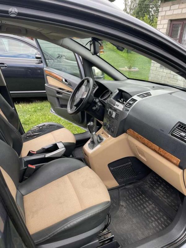 Zils Opel Zafira 2006 Tauragė, ar dzinēja tilpumu 1.91 L un nobraukumu 266 tūkst. km par 1250 €, foto 10 vietnē AUTOMOTO.COM.LV