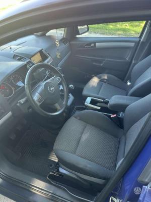 Zils Opel Zafira 2006 Kauņa, ar dzinēja tilpumu 1.91 L un nobraukumu 253 tūkst. km par 1950 €, foto 11 vietnē AUTOMOTO.COM.LV
