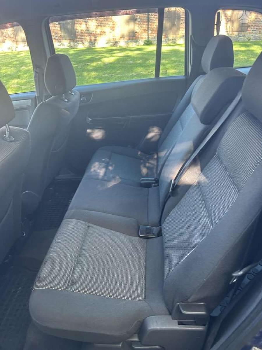 Zils Opel Zafira 2006 Kauņa, ar dzinēja tilpumu 1.91 L un nobraukumu 253 tūkst. km par 1950 €, foto 15 vietnē AUTOMOTO.COM.LV