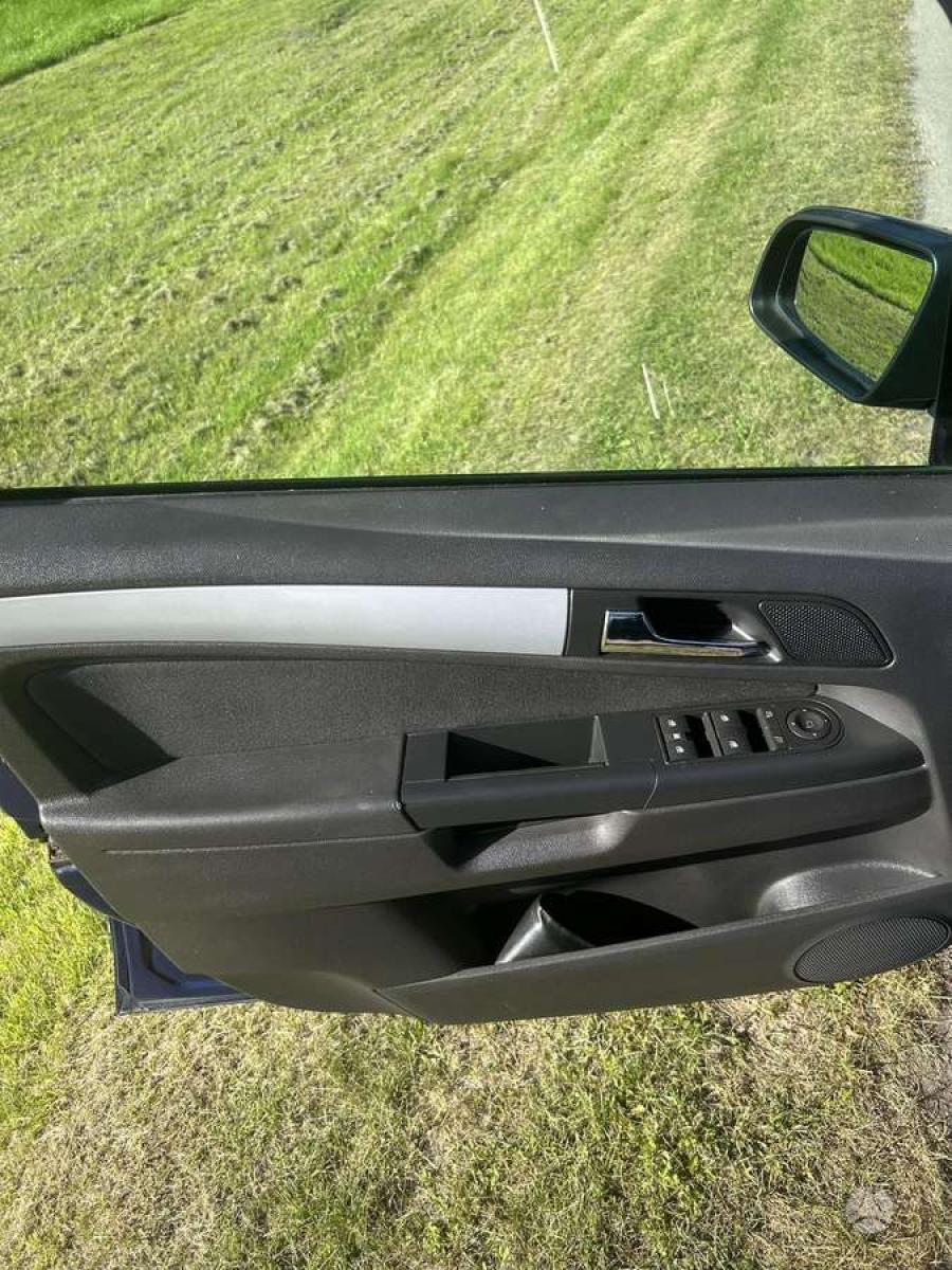 Zils Opel Zafira 2006 Kauņa, ar dzinēja tilpumu 1.91 L un nobraukumu 253 tūkst. km par 1950 €, foto 18 vietnē AUTOMOTO.COM.LV